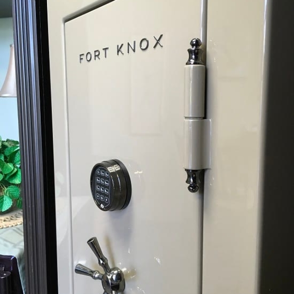 Luxory Safe Showcase - C.E. Safes